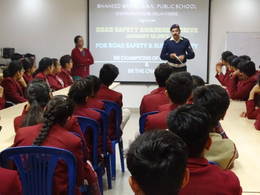 SHAHEED RAJPAL DAV PUBLIC SCHOOL, DAYANAND VIHAR, DELHI